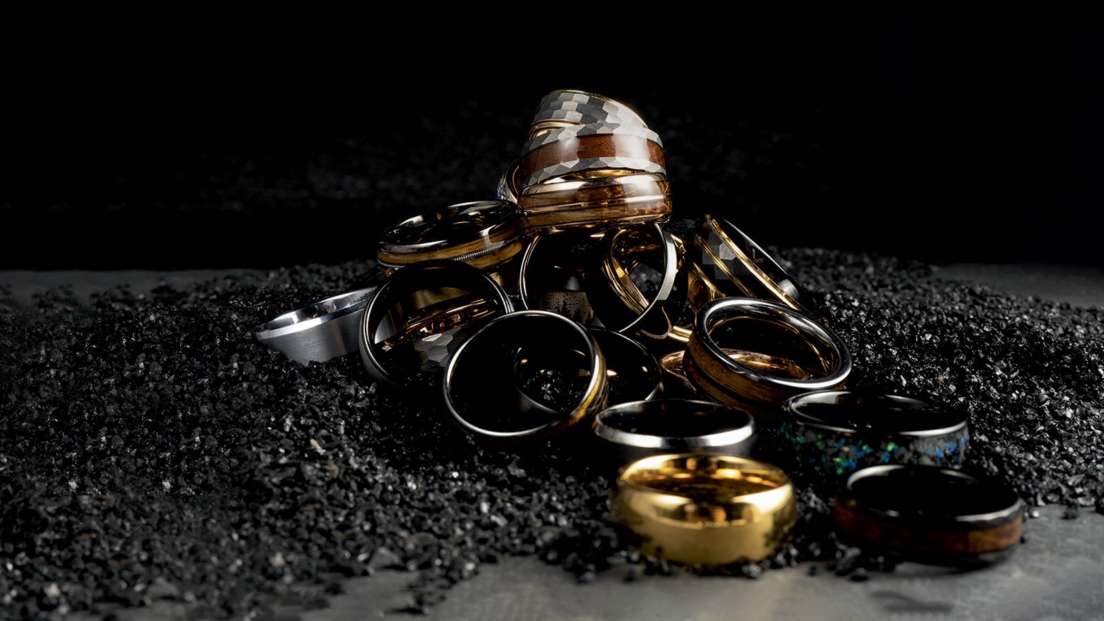 What Rings Don't Tarnish? The Best Tarnish-Proof Metals